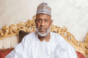 Nigeria : un ancien gouverneur de 61 ans marié à une fille de 13 ans ...