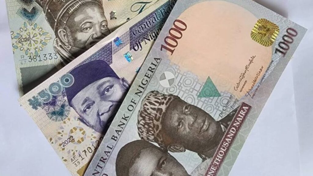 Nigeria : nouvelle dévaluation du naira, à la valeur divisée par 2 270 ...