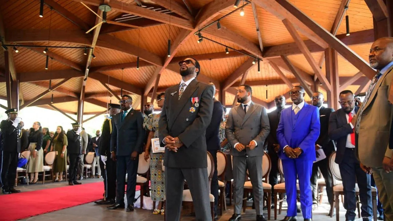 RDC : Fally Ipupa décoré par Félix Tshisekedi